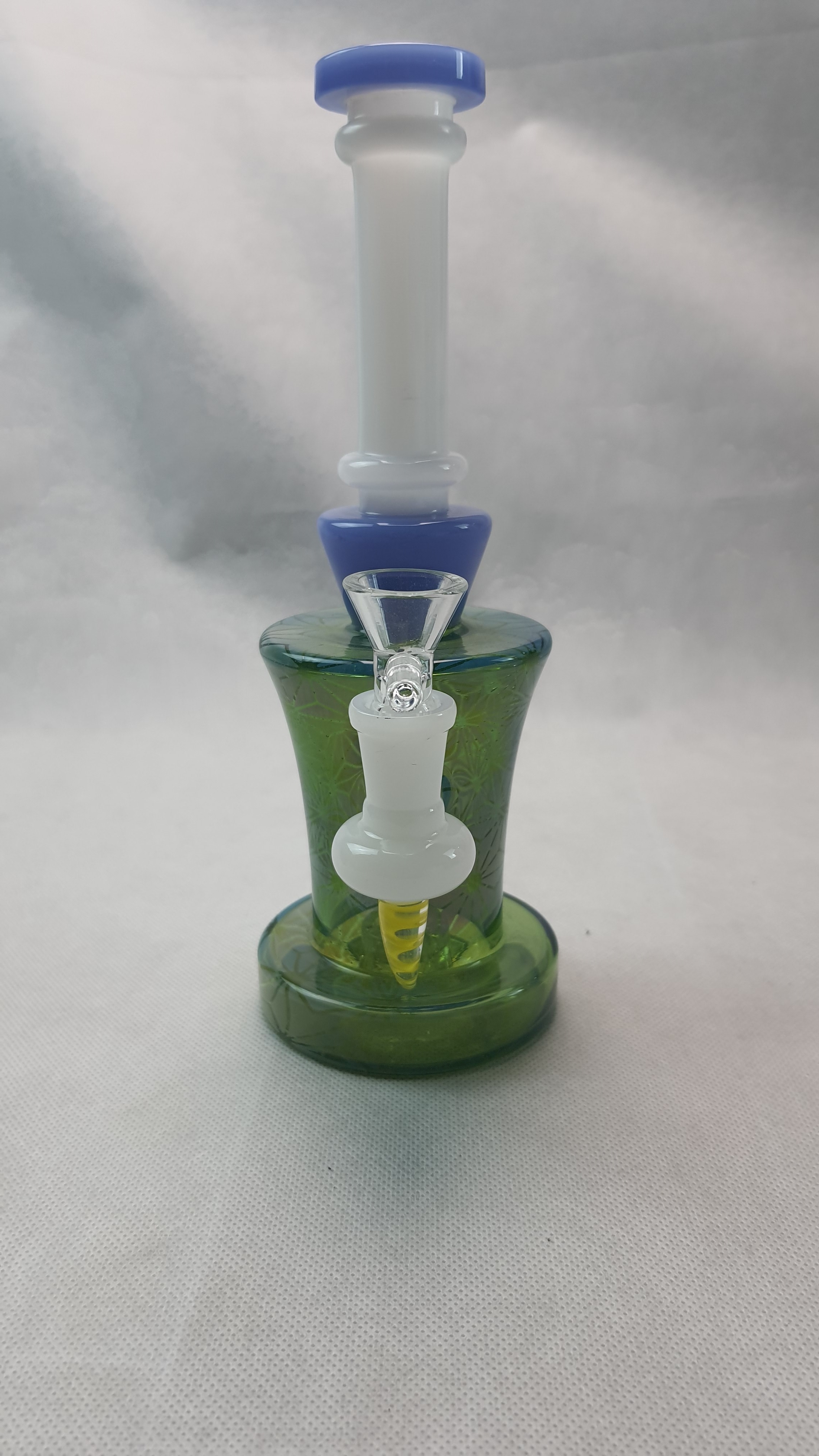 Stonercornerth ขายบ้องแก้ว จำหน่ายบ้องแก้วสำหรับโชว์ ตกแต่ง และสะสม